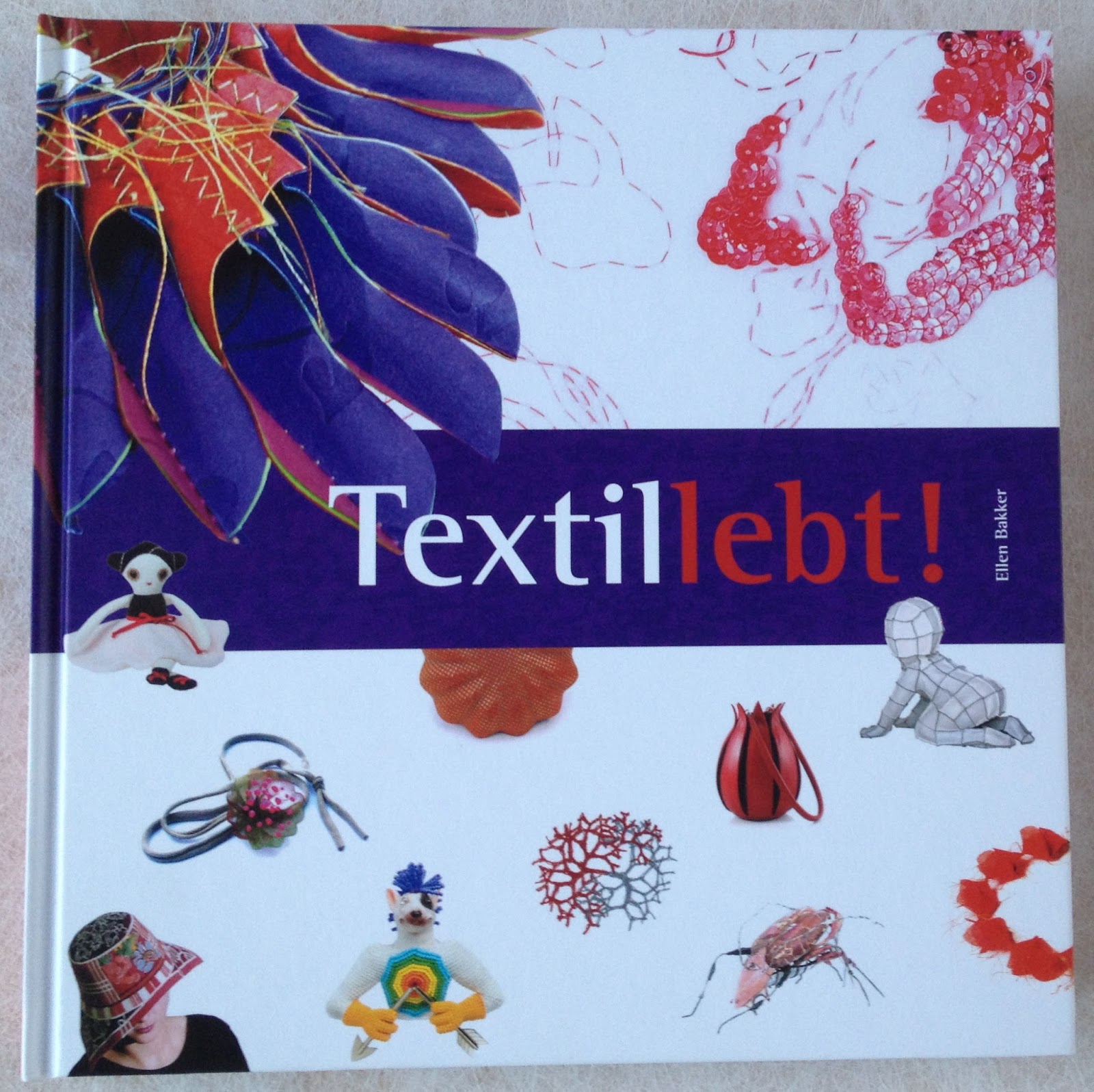 Textile Art Forum: Bücher!Bücher!Bücher!