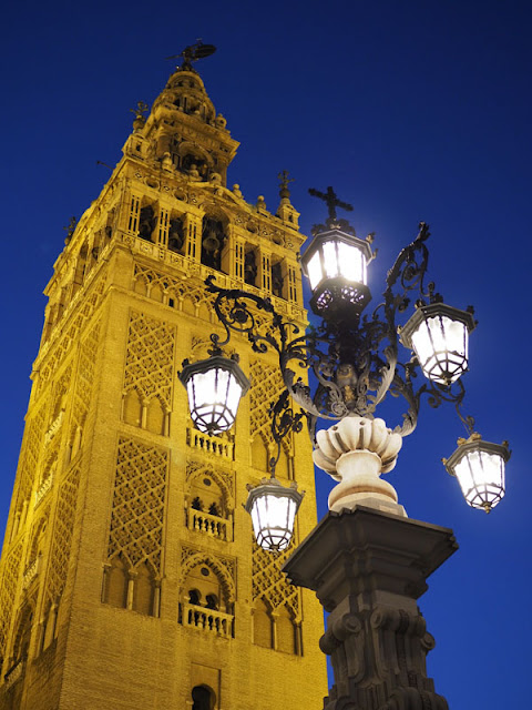 PhotoReflect: La Giralda