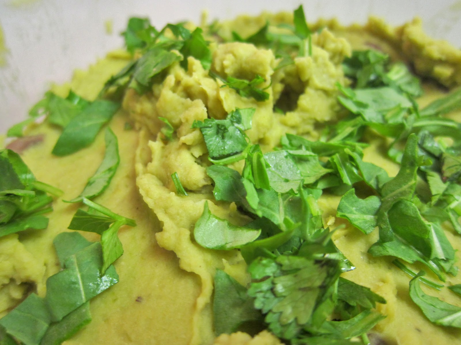 The Vegan Chronicle: Split Pea-Garlic Dip (Skordalia)