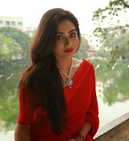 Zakia Bari Momo Bangladeshi Actress and Model very hot and sexy stills ...