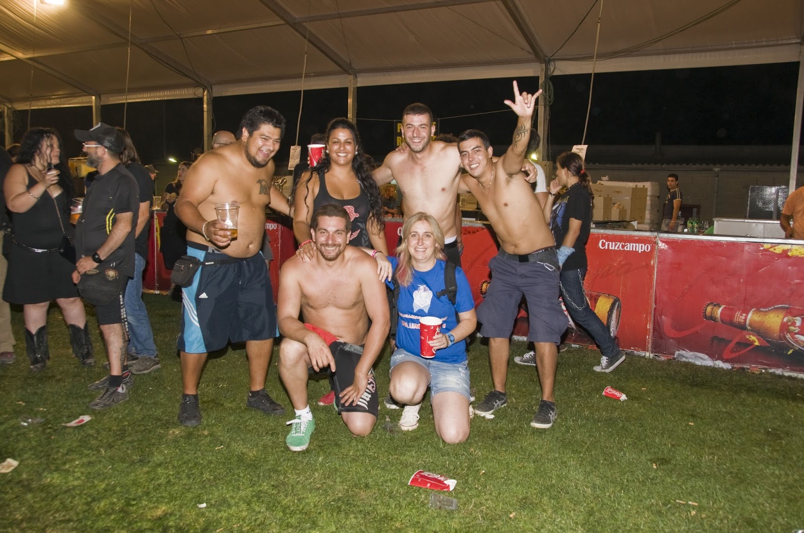 VILLENA CUÉNTAME: 2013 LEYENDAS DEL ROCK EN "VILLENA CITY" ... LARGA ...