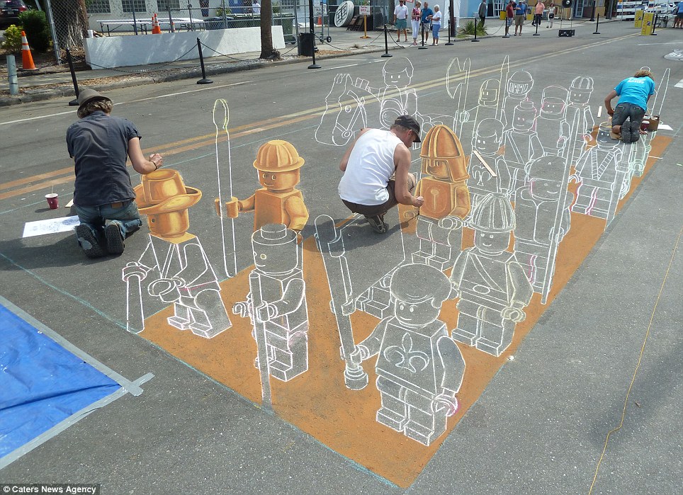 Bytes: Street Art: Lego