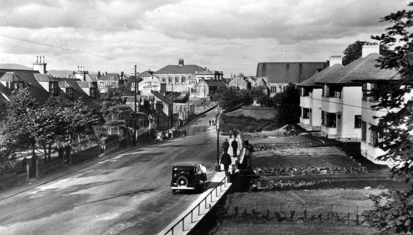 Tour Scotland: Old Photograph Burnhead Brae Street Larbert Scotland