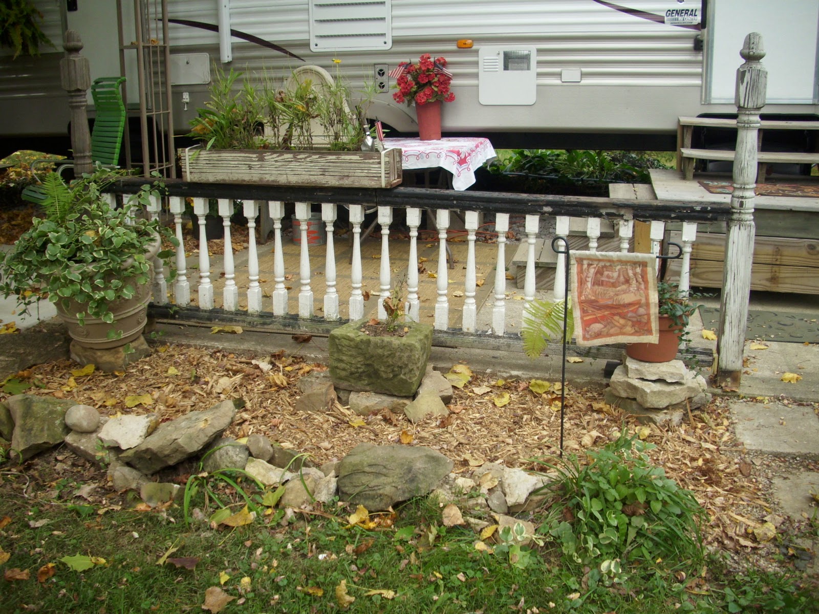 DECORATOR TO THE STARS & THE ITALIAN FARMHOUSE: TRADING THE "GLAMPER ...