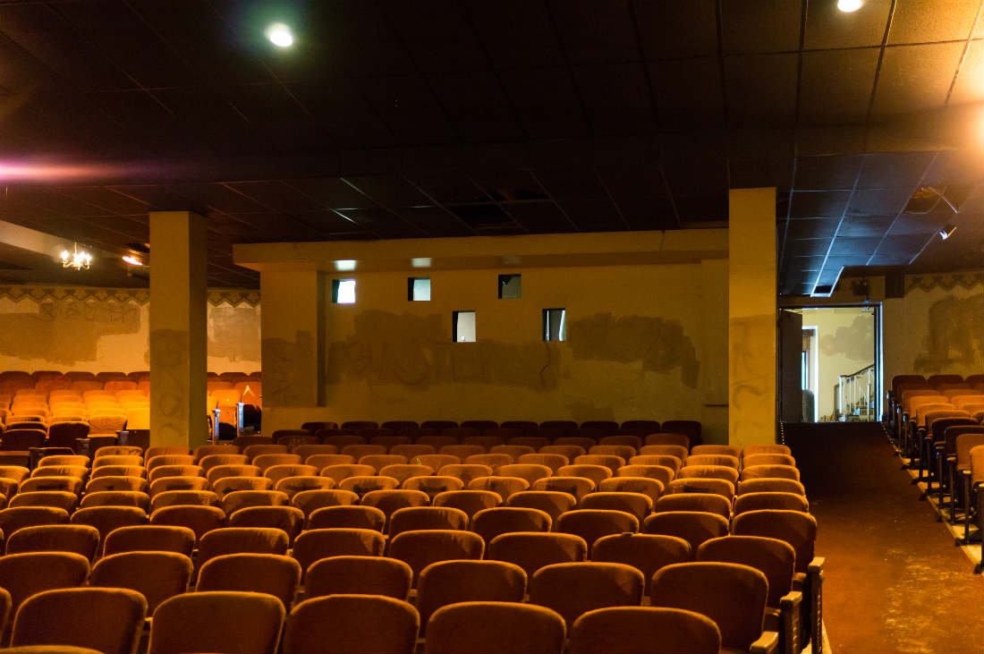 Los Angeles Theatres: Warner Huntington Park: projection booths