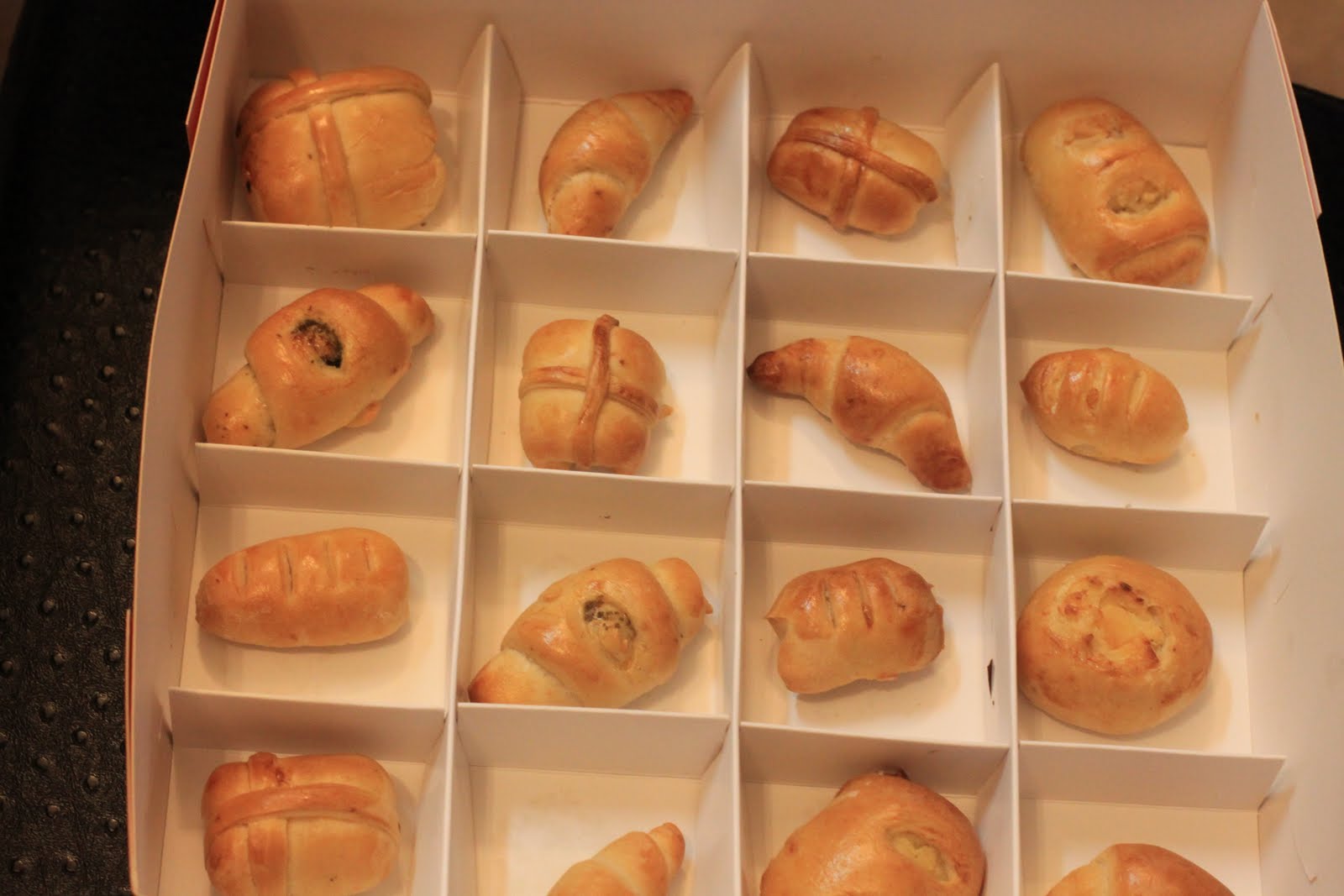 adilas kitchen: mini fatayer (mini stuffed breads) best bakes i ever made