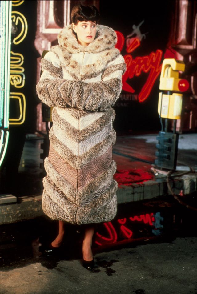 Rare and Amazing Photos From Behind the Scenes of 1982 Science Fiction ...