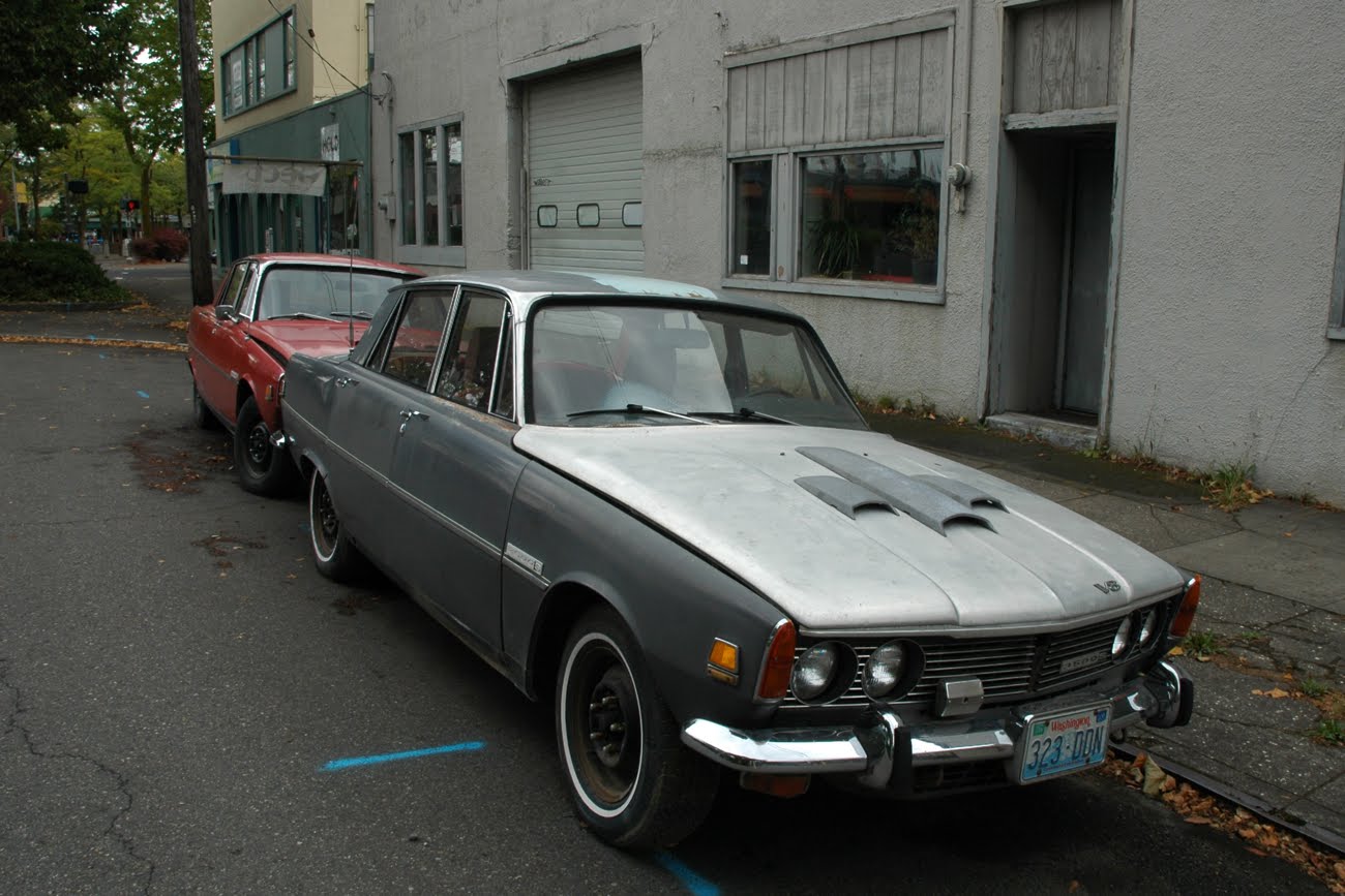 OLD PARKED CARS.: 1970 Rover 3500S, #1.