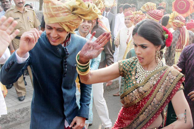 Road2tinselville: RITESH DESHMUKH'S BROTHER DHEERAJ'S WEDDING PICTURES