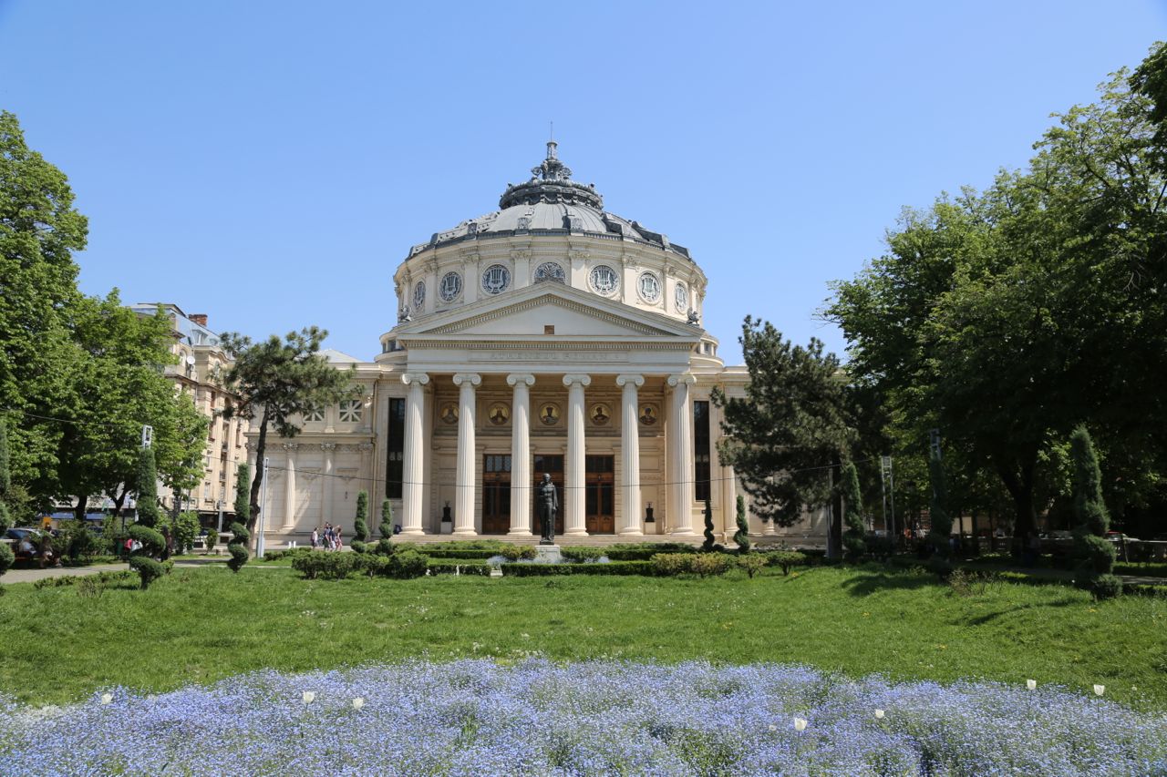 Shadows & Light: Atheneum, Palace and Arch