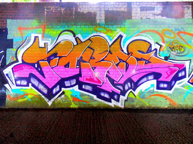 Classic Old Skool Silver DUBS Graffiti | Urban Diode