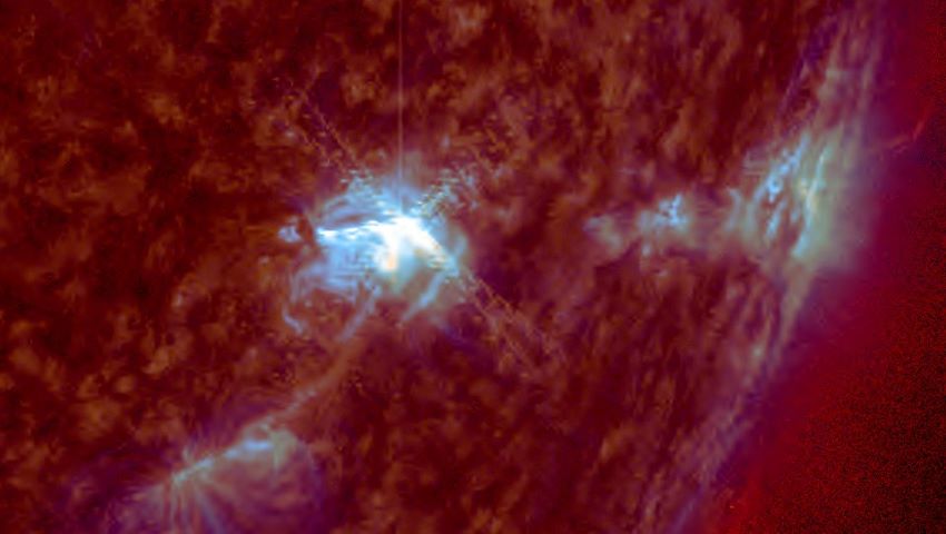 alquimiayciencias: Fulguración Solar en la última hora...