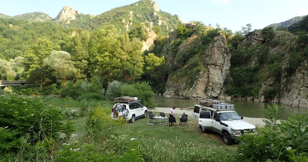 Cruising to Asia: Grensperikelen