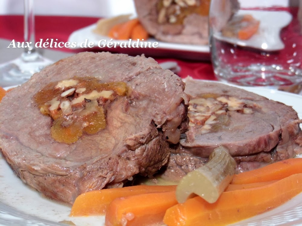 Aux délices de Géraldine: Noix de veau farcie aux abricots et aux noix