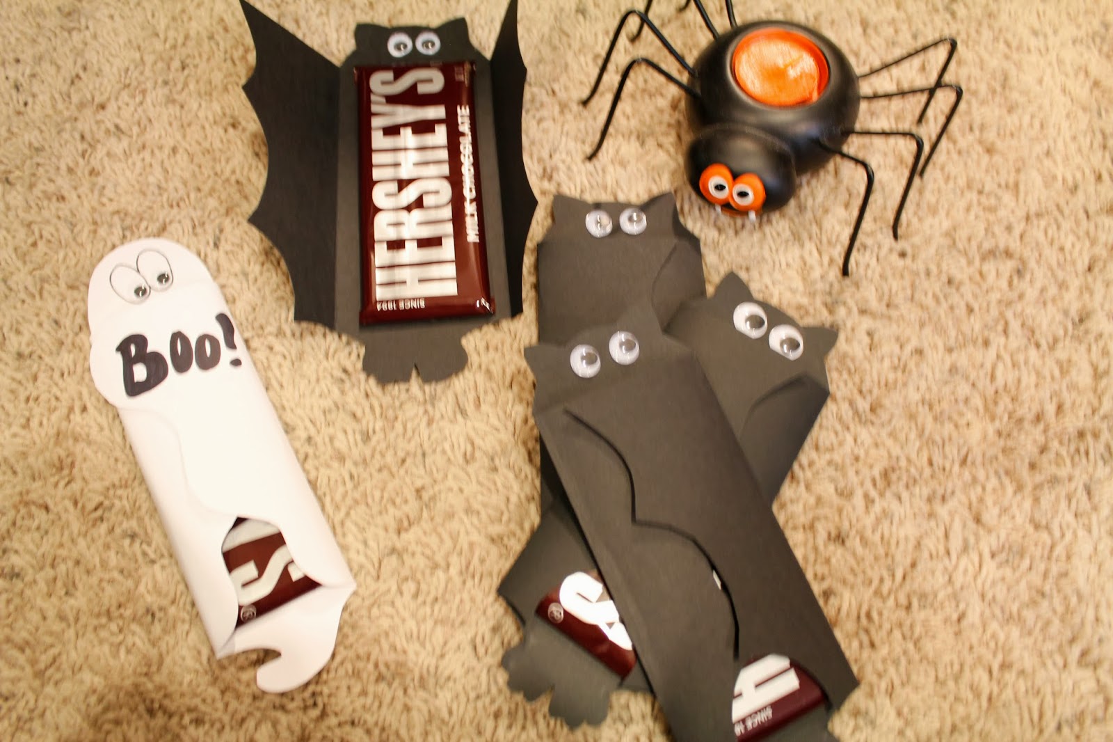 Potpourri Mommy: Halloween Chocolate Bar Covers