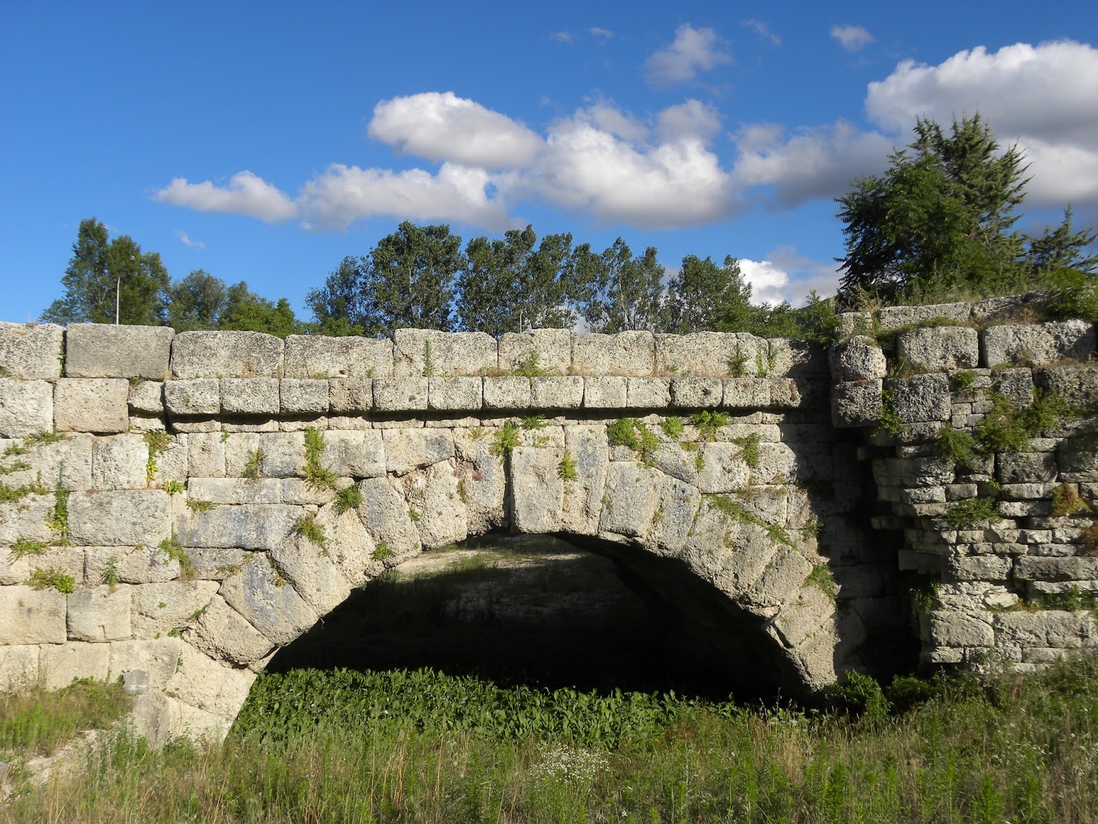 La Via Consolare Flaminia ( PU ) autostrada dell' antichità - THE ...