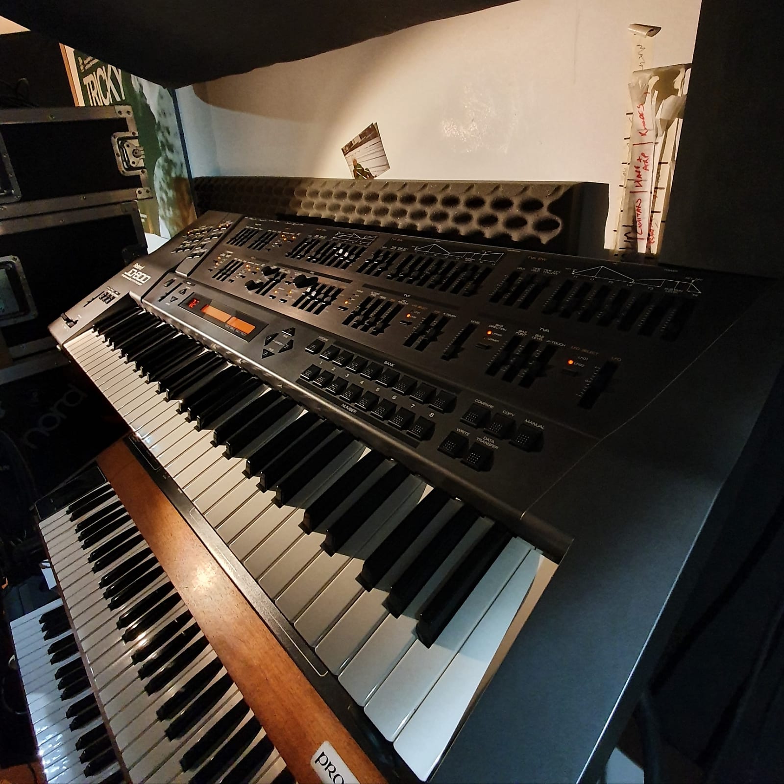 MATRIXSYNTH: Roland JD-800 in Mint Condition with Original Box