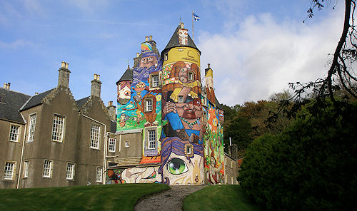 The Presurfer: Graffiti Castle In Scotland
