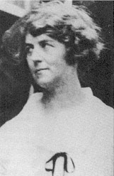 La mano que mece la cuna: Mina Crandon