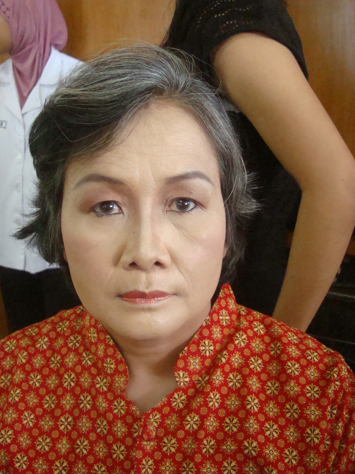 all about beauty: Makeup for the group of elderly geriatrics