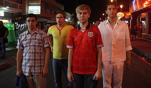 SNEAK PEEK : MTV Gets Between "The Inbetweeners"