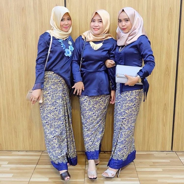 Kumpulan Gambar Inspirasi Model Kebaya Modern Indonesia Halaman 2