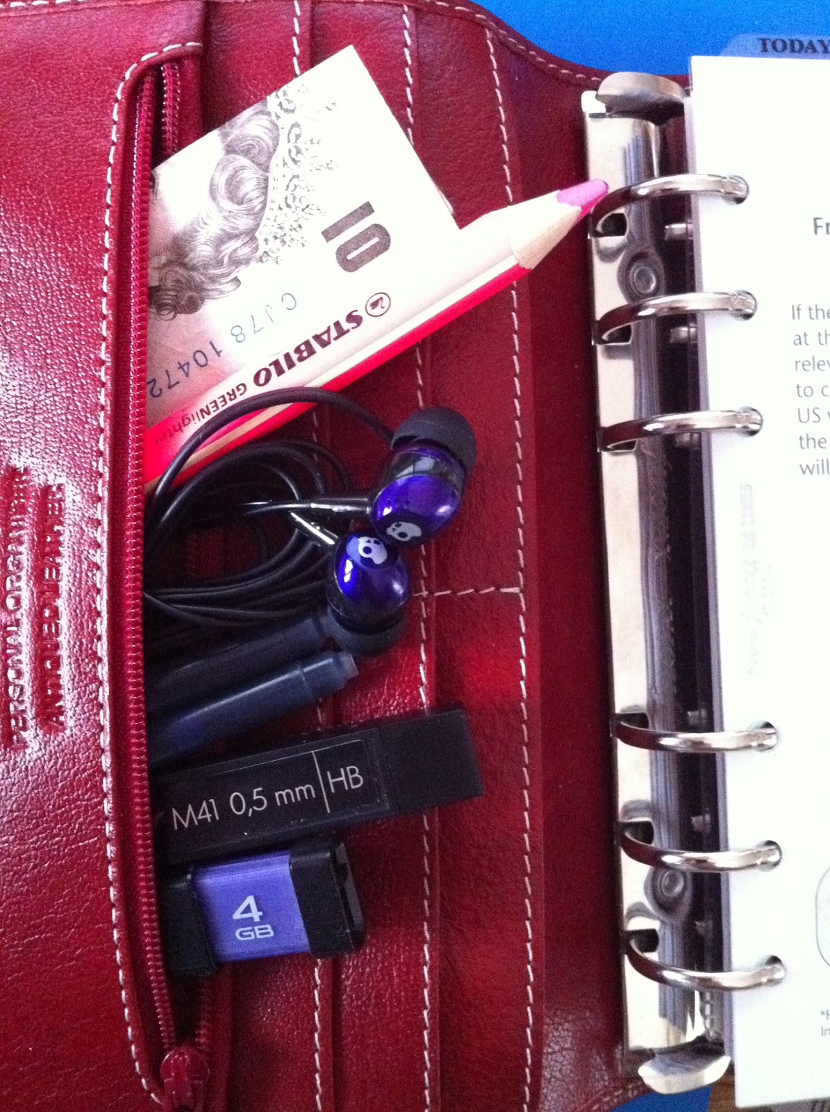 My Life All in One Place: Ten uses for the Filofax Malden zip pocket