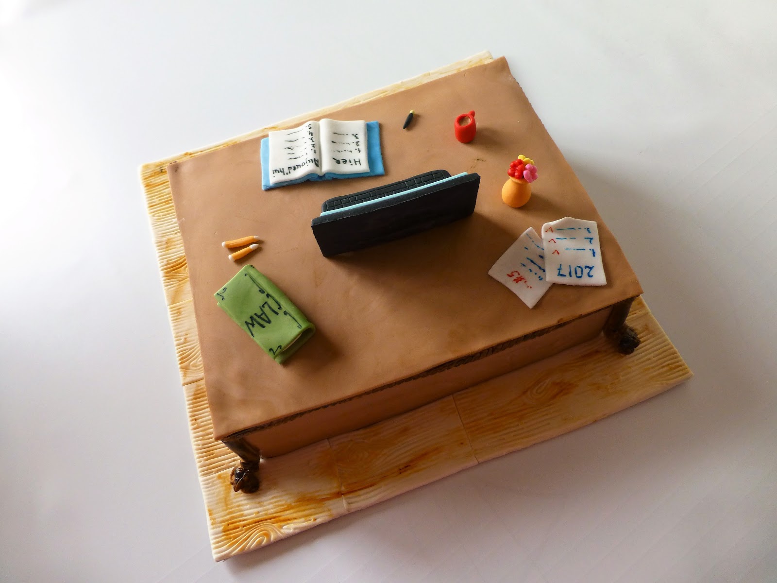 CakeSophia: Office desk cake