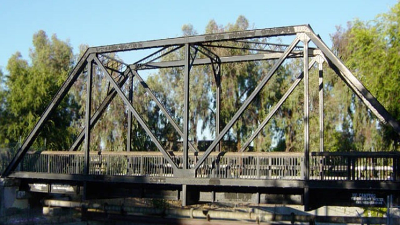 ASA ENGENHARIA: Construção de Ponte de Macarrão