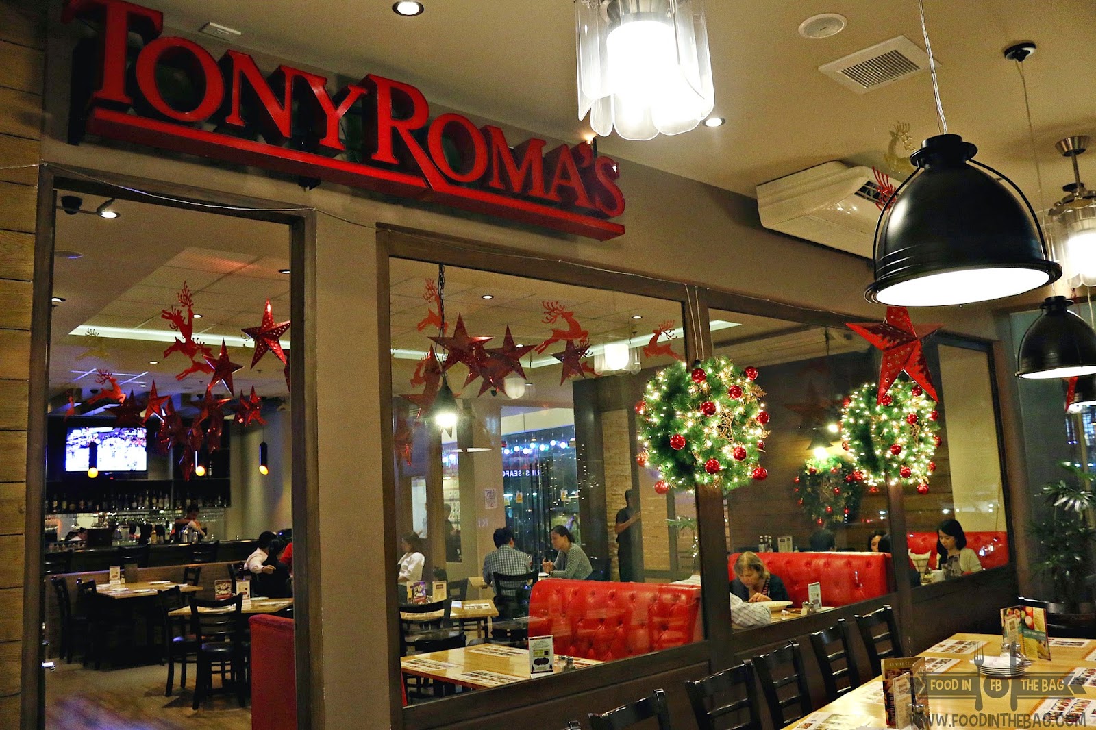 TONY ROMA'S RIBSTATIC EXPERIENCE | Food In The Bag