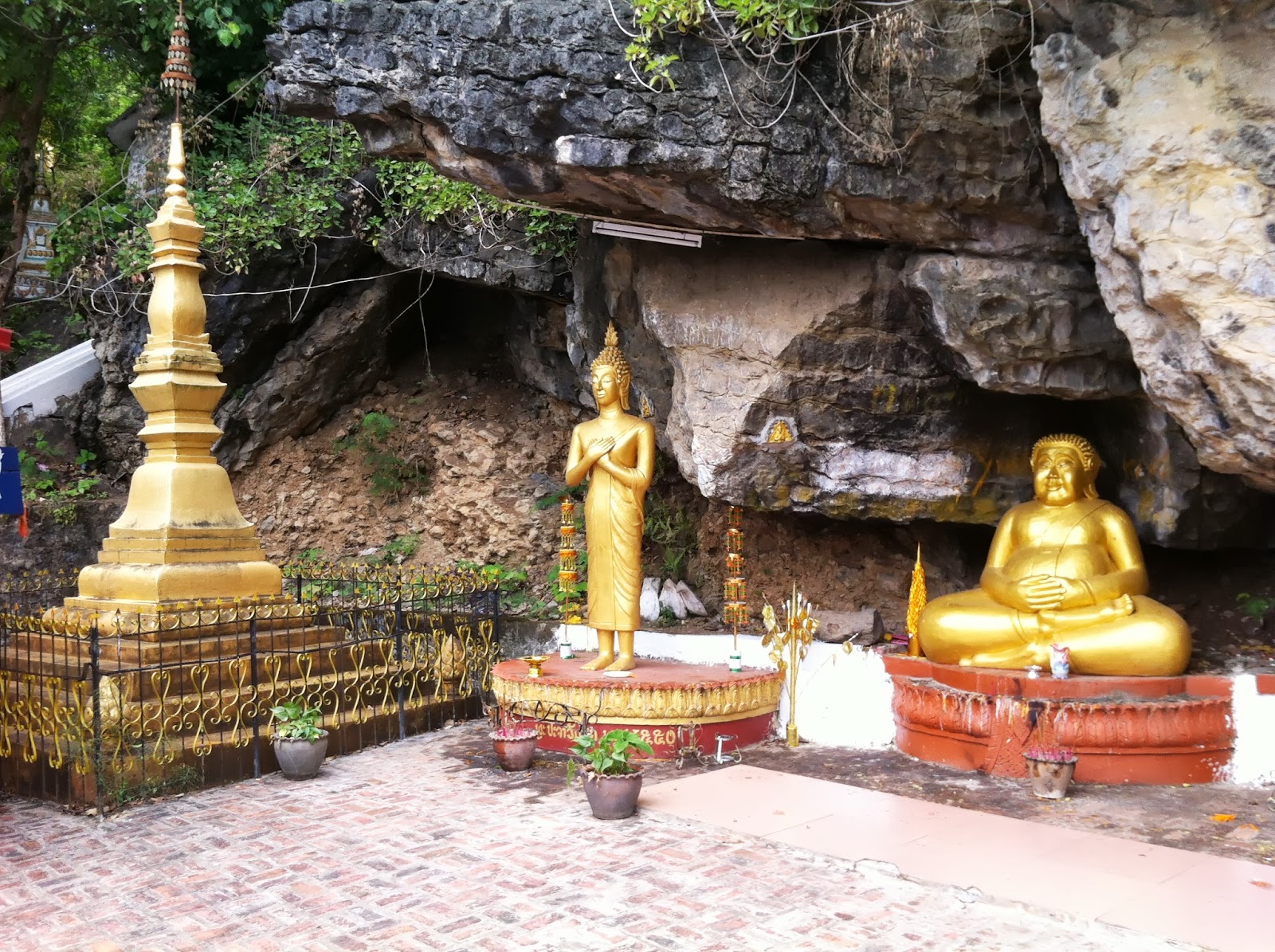 Kaze Lavie Kaze Travel: Phou Si Hill, Ho Kham, Vat Xieng Thong @ Luang ...