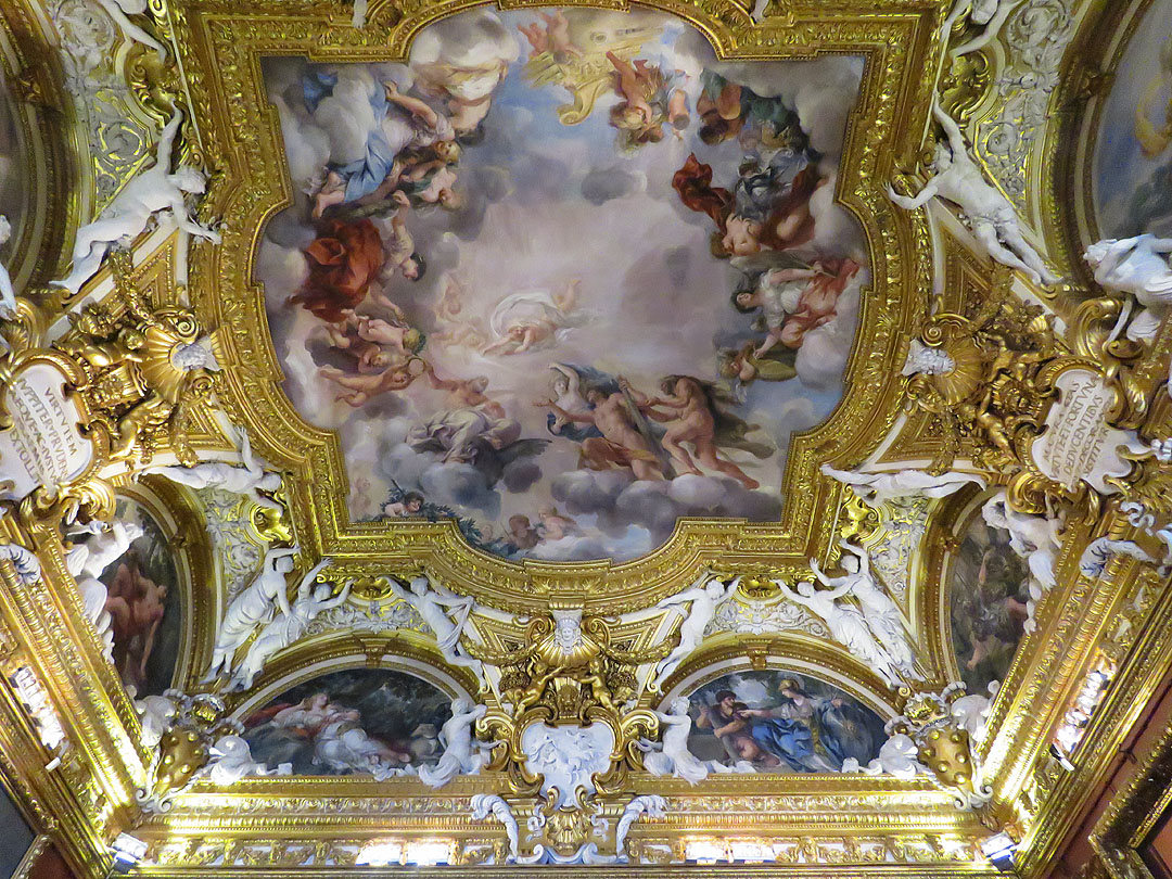 Daily Photo Stream: Jupiter Room