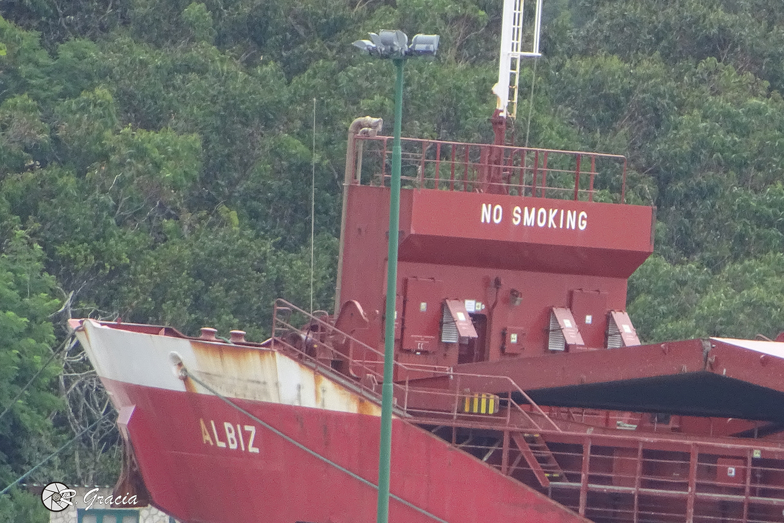 Buques en el puerto de Avilés: ALBIZ