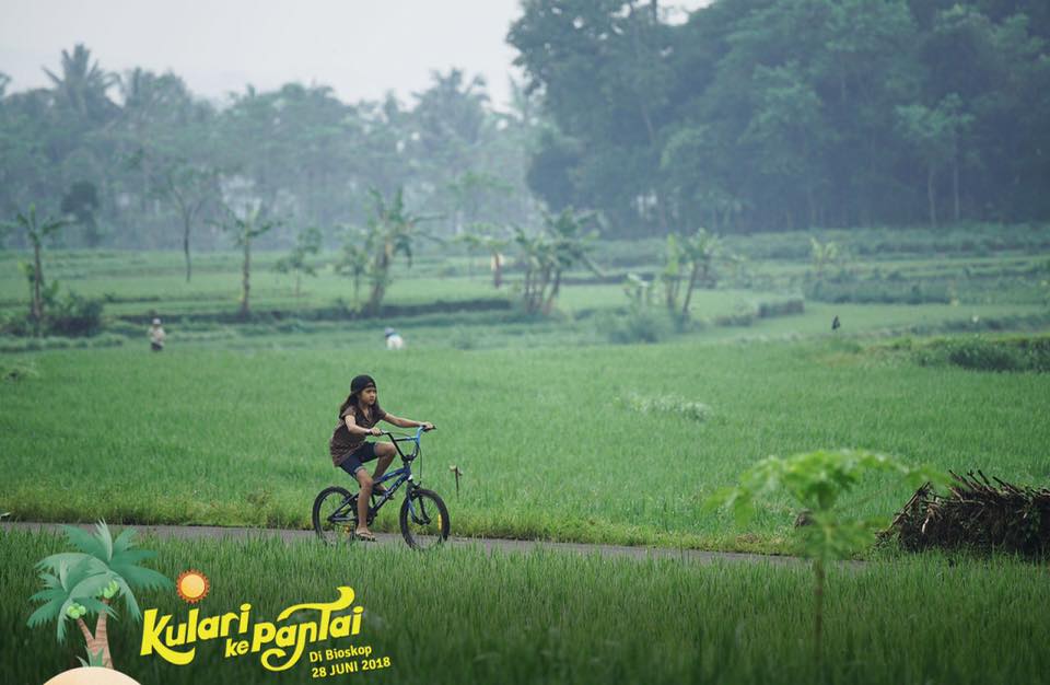 Kulari Ke Pantai... dan jatuh cinta lagi dengan alam Indonesia — Maya Rumi