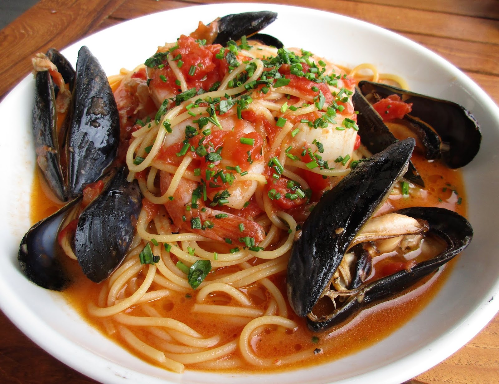 TheYearRounder's Guide to Provincetown: Seafood Trio Puttanesca at Pepe ...