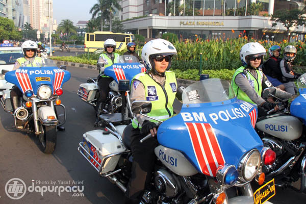 Foto Polwan Patwal In Action 01 ~ Warta Interpol