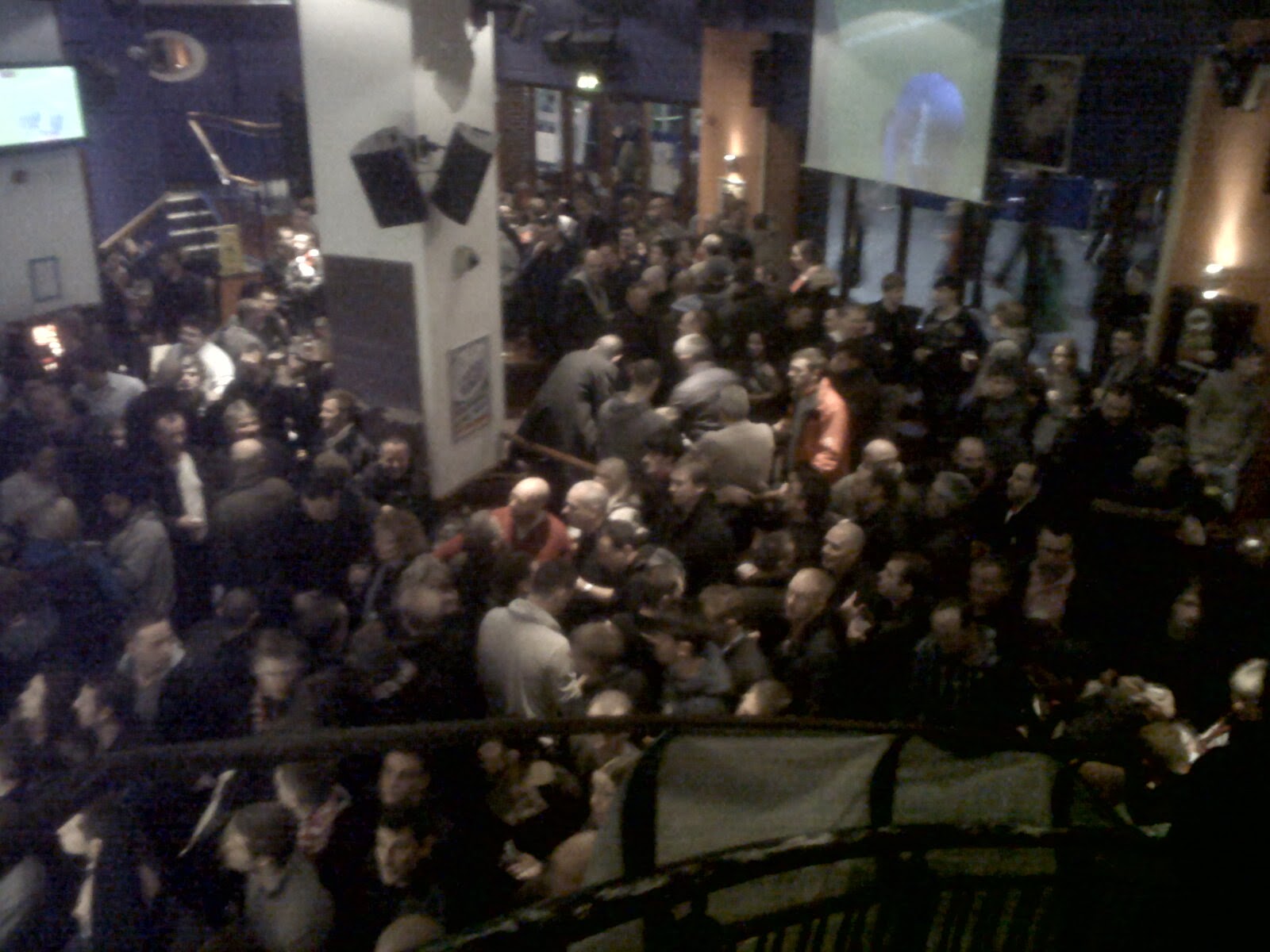 Football Hooligan Pictures: Crawley Town at Manchester United 19 Feb ...