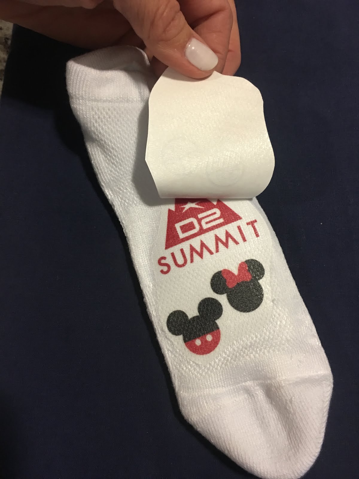 Magnolia Mamas : DIY Personalized Socks and Bag Tags {Summit Goodie Bags}