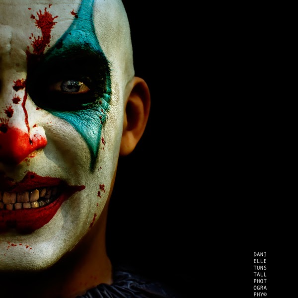 Danielle Tunstall và ảnh chân dung kinh dị - Việt Designer in English