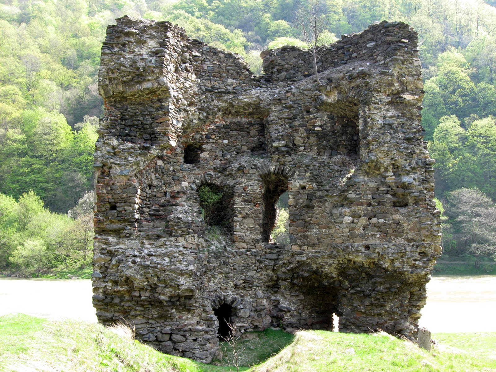 Salvează-ţi trecutul! Salvează monumentul!: Turnul Spart, straja Oltului