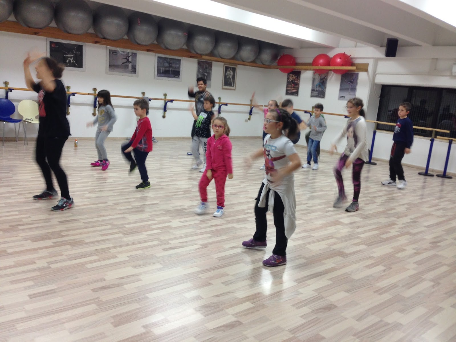 ACCADEMIA ASD: SCUOLA DI DANZA: CLASSICA, MODERNA e HIP HOP