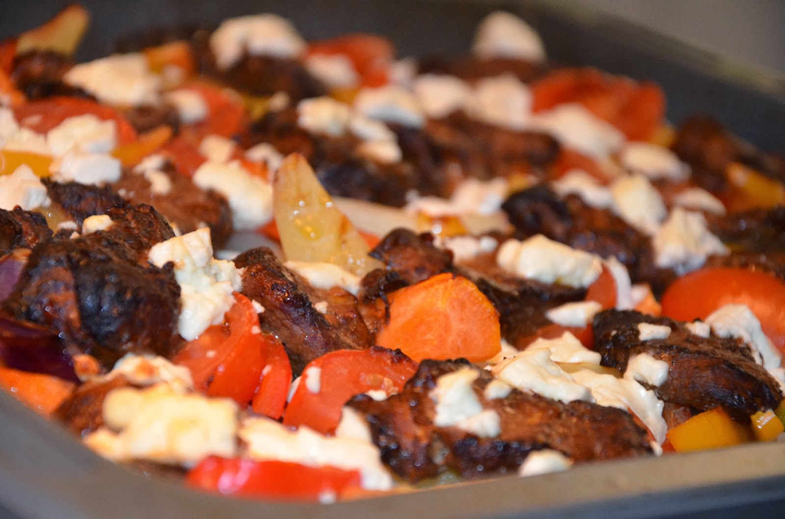 Therese Gott Och Blandat: Grekisk pyttipanna med vitlökssås