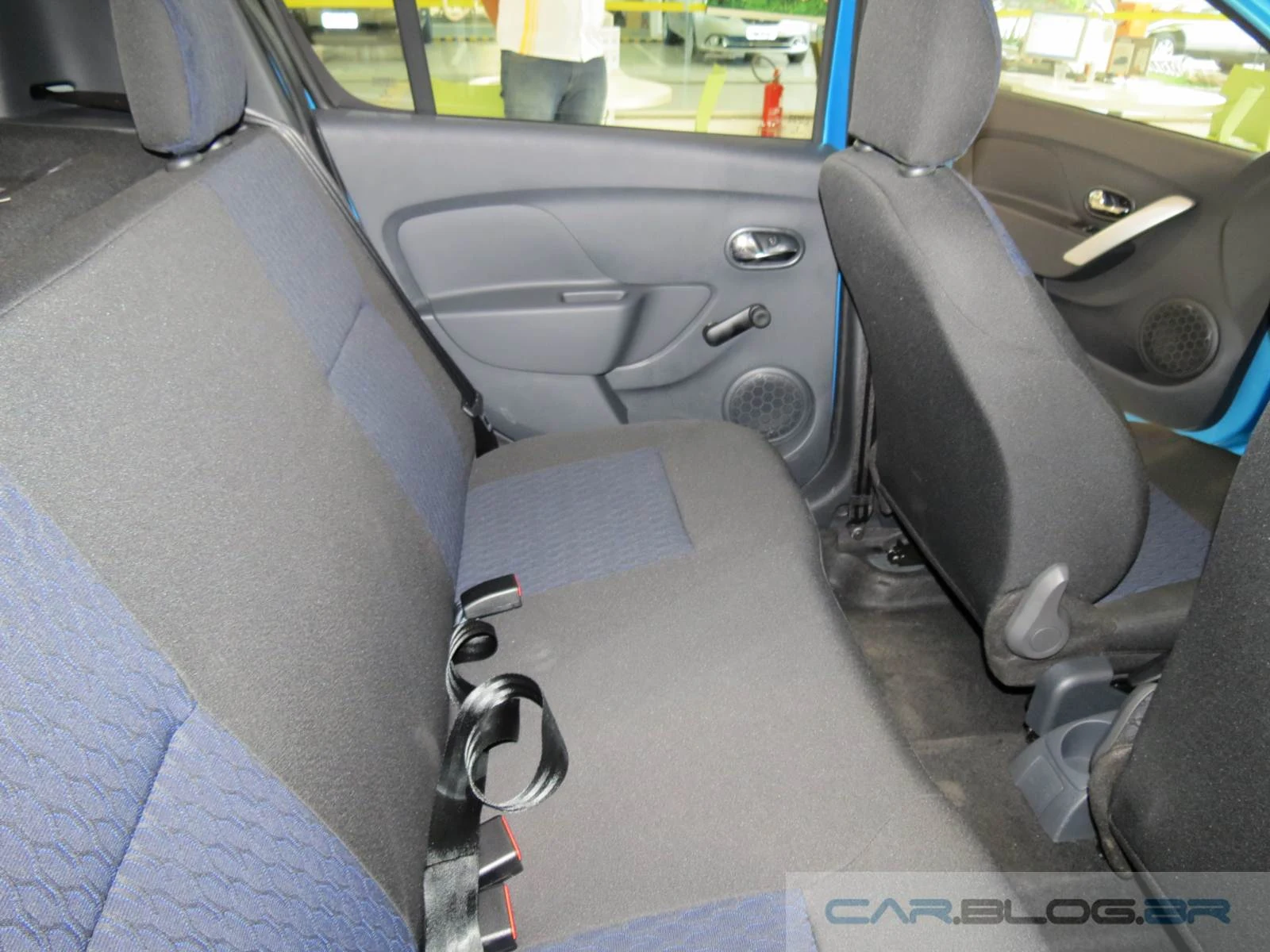 Novo Sandero 2015 Expression: consumo, preço e detalhes