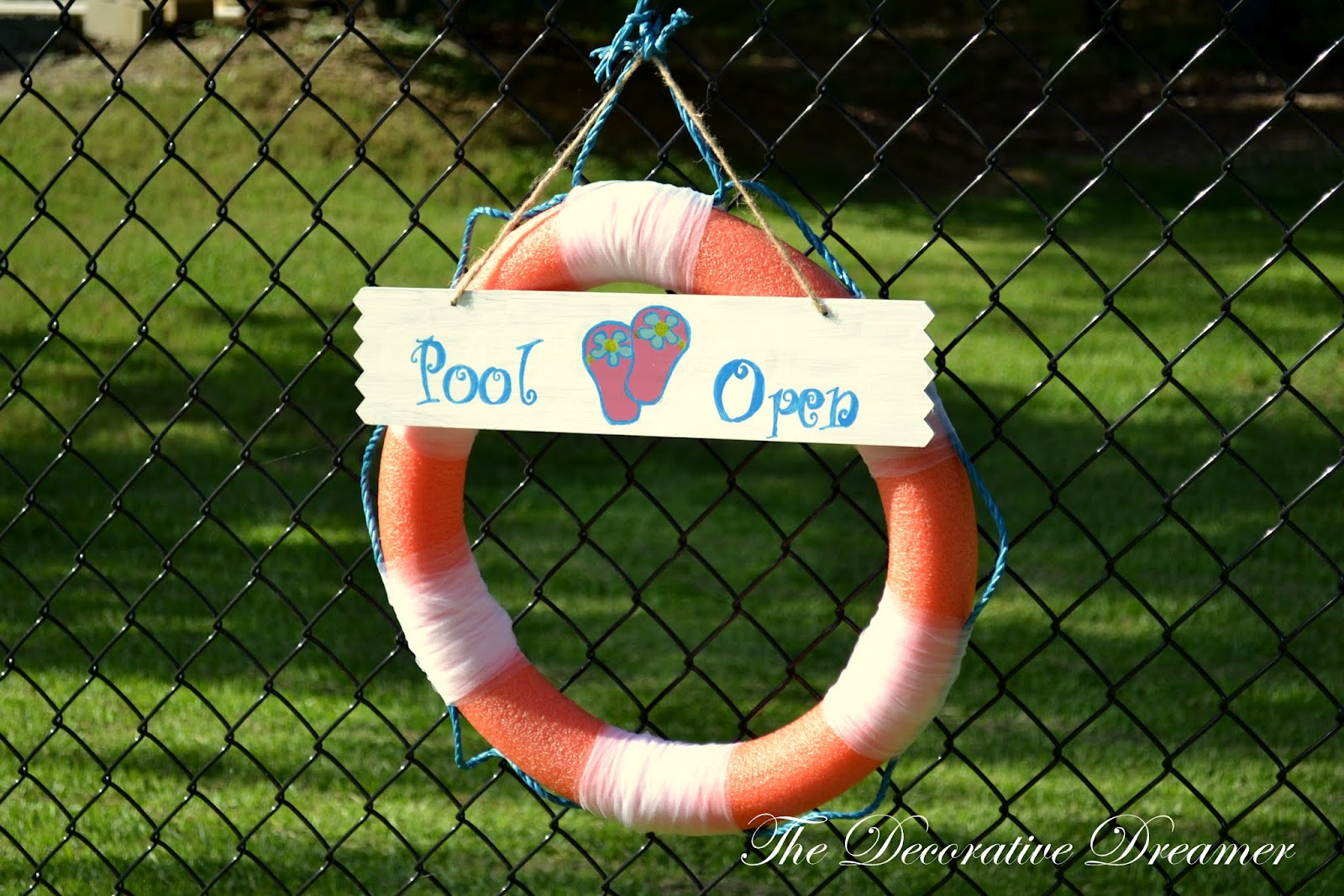 The Decorative Dreamer: My Pool Noodle Project