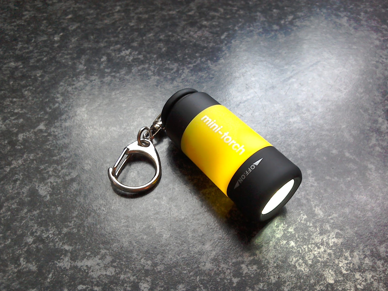 Mr. Aphoristic: Rechargeable USB Mini Torch Review