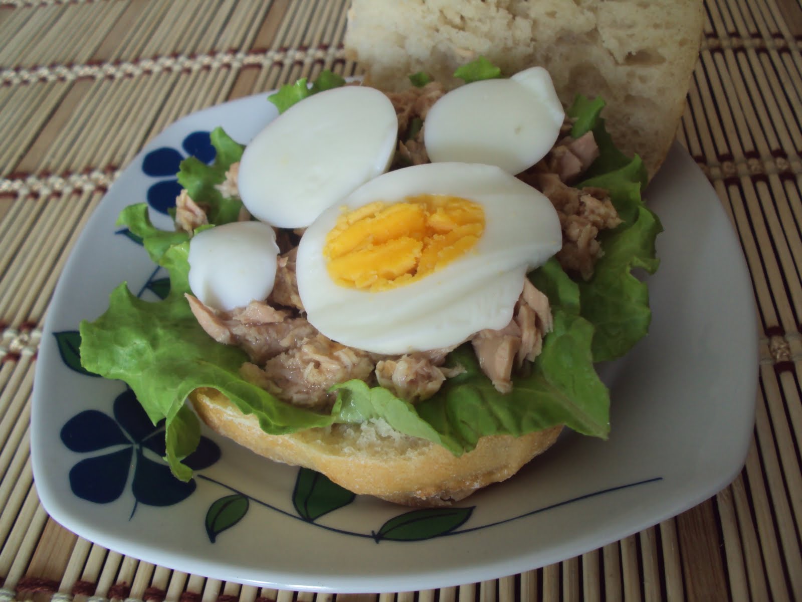 Nárwen's Cuisine - Sabores do Mundo : Sandwich de Atum, Alface e Ovo