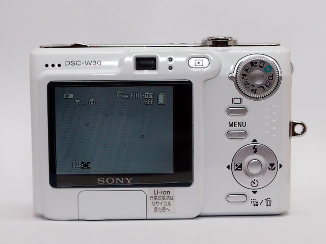 書き溜め space: SONY Cyber-shot DSC-W30