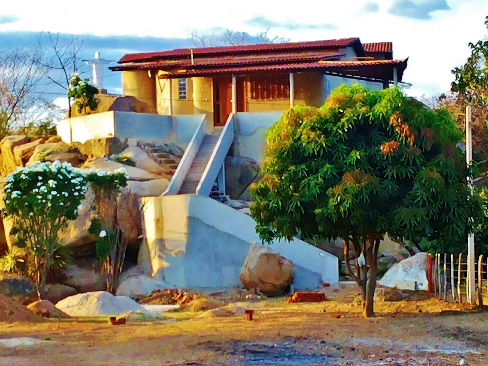 Frei Junior Capuchinho: Uma casa sobre a rocha (Catolé do Rocha-PB)