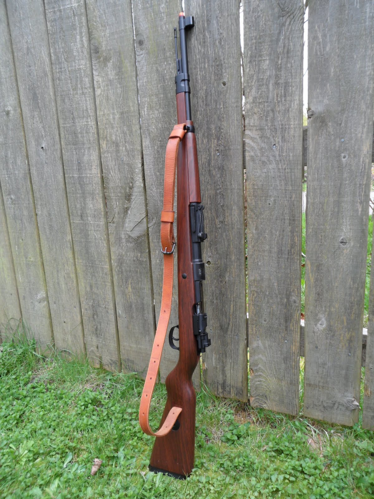 Four Bees: Mauser Karabiner 98k, Dboys 98k Airsoft Rifle