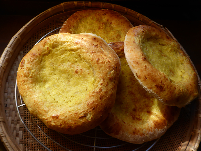 AAA ACCADEMIA AFFAMATI AFFANNATI: Non o pane alle cipolle. Qashqari ...